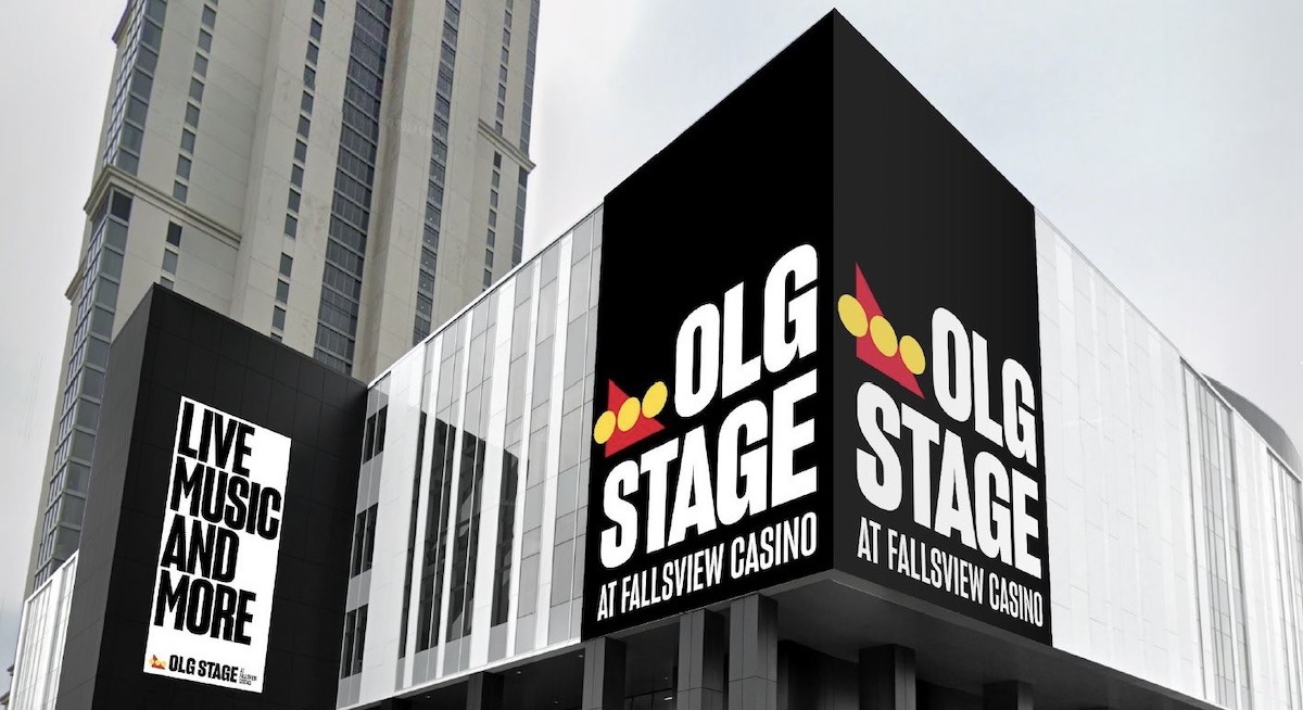 Billy Joel Opens New Ontario Casino Entertainment Centre At Fallsview